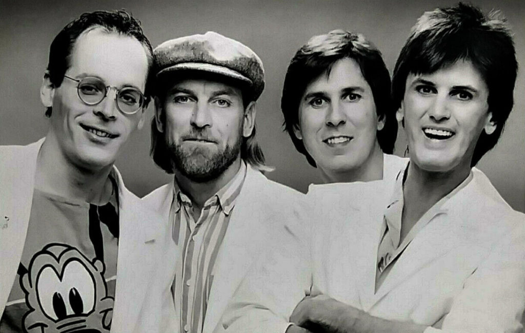 RIP: Mike Mitchell of the Kingsmen – The Louie Report